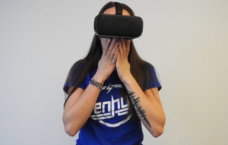 Virtual Reality Benefits: 7 Great Things You Can Do With VR